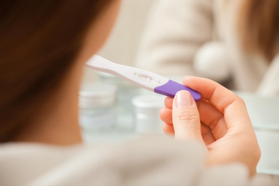 10 Tanda-Tanda Awal Kehamilan yang Sering Tidak Disadari